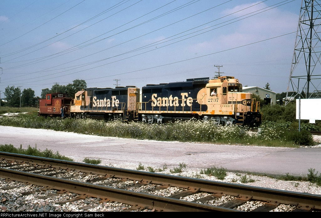 ATSF 2737 and 2827 on a Caboose Hop